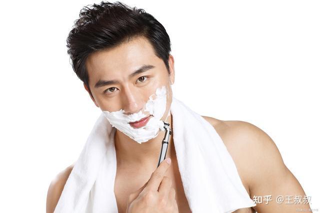 男性胡子长得快，有什么特别之处？胡子变黑，变硬正常吗？ 知乎 