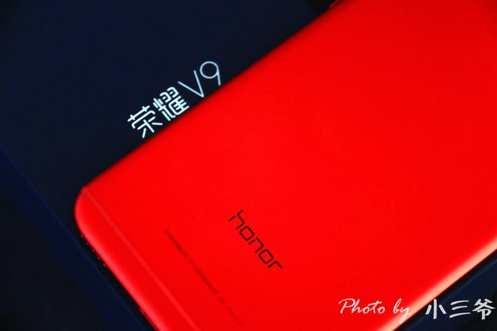 【小三爷评测】一样的红，不一样的艳丽-荣耀V9对比评测OPPO R11 - 知乎
