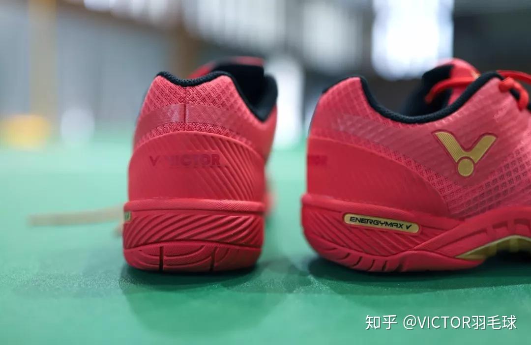 S82 惊蛰评测丨减震良好的轻量化球鞋 - 知乎