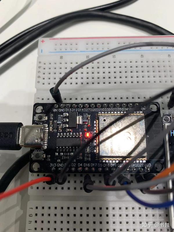 ESP32 st7735s屏幕点亮 - 知乎