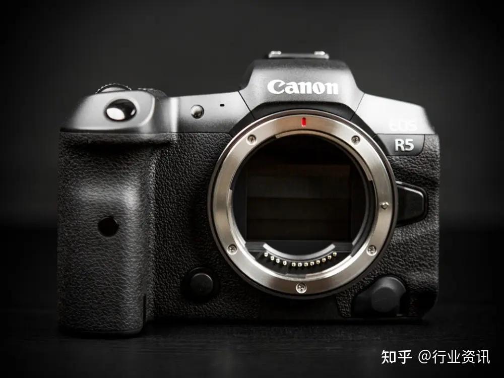 佳能R5、R6如何选择？两者搭配哪些镜头更能发挥出机身的潜力？