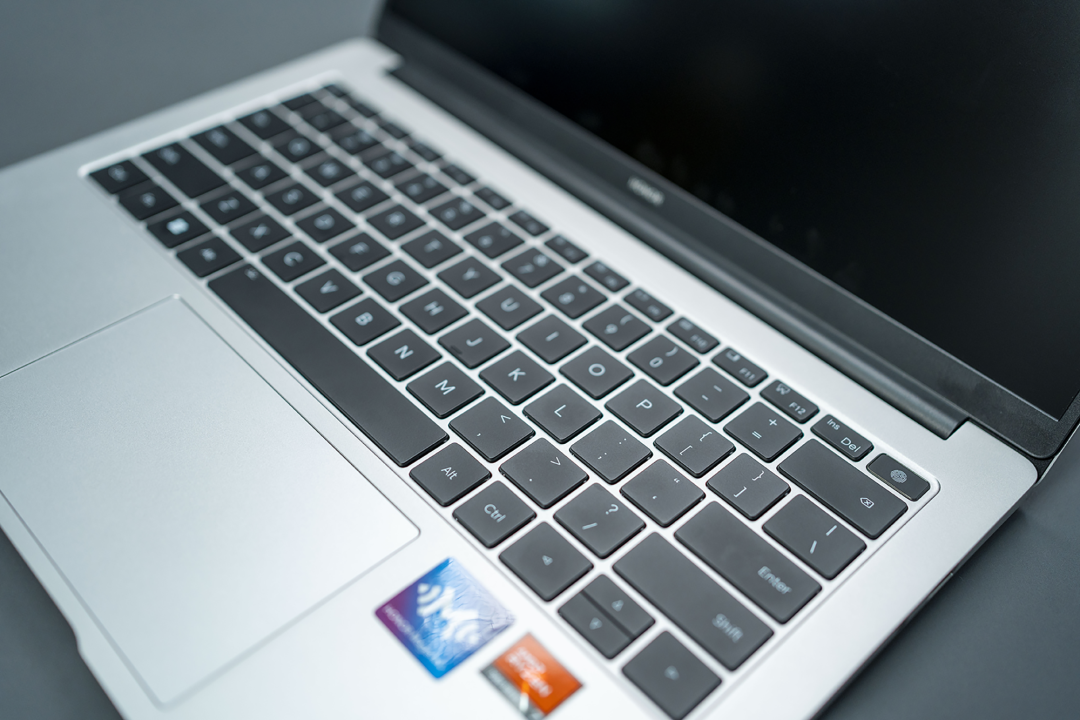 荣耀 MagicBook X 14 Pro 锐龙版上手：7840HS，依旧 AMD Yes？ - 知乎