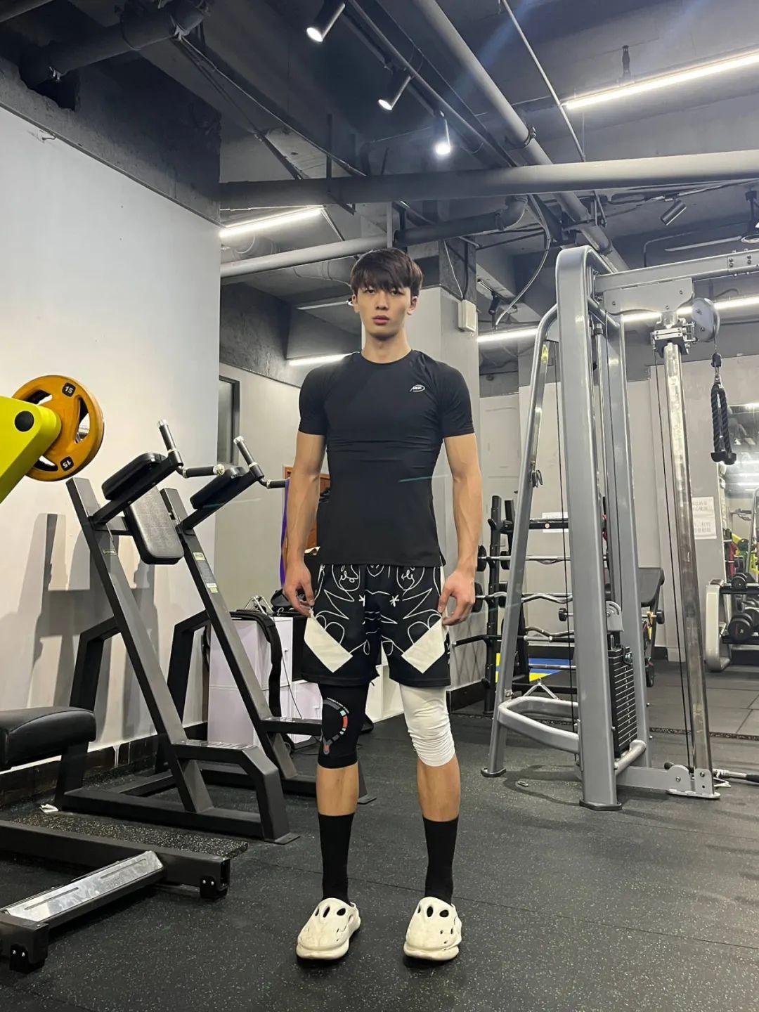 191cm广东体育生，长腿白袜超级诱惑！ - 知乎