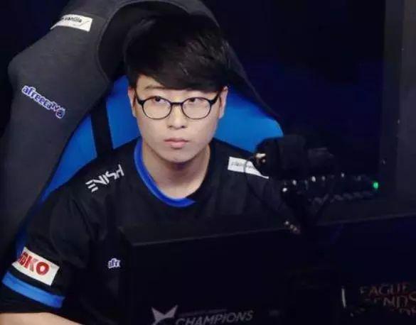 LOL：出道不足3年，仅1个冠军，Kiin凭什么和TS相提并论？ - 知乎