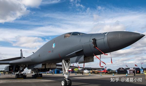 日美军演出动B1轰炸机，意图对华动真格，中方划禁区要实弹演习 - 知乎