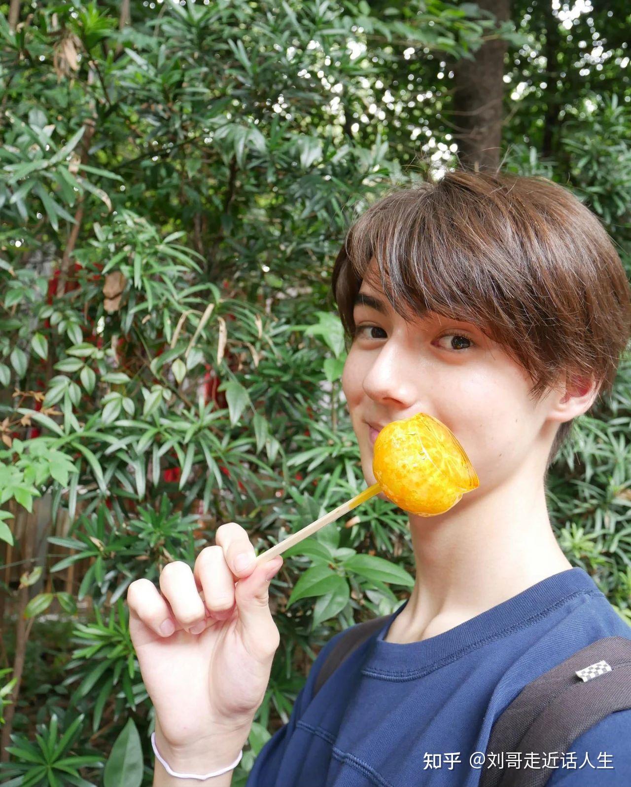 十七岁的日本男模，你就说可爱吧 - 知乎