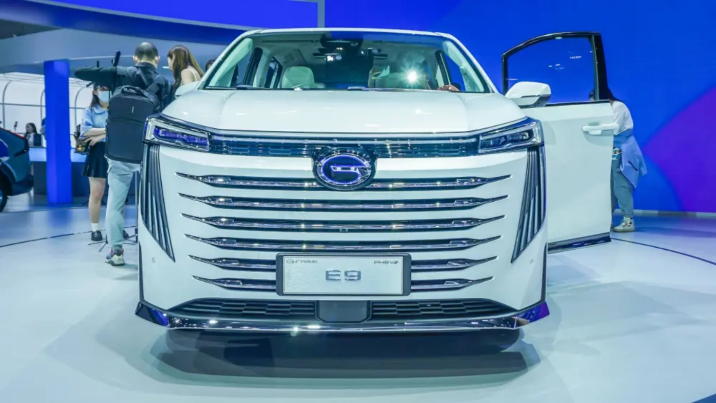 30多万买MPV，2.0T插混的传祺E9，家用选低配就足够？ - 知乎