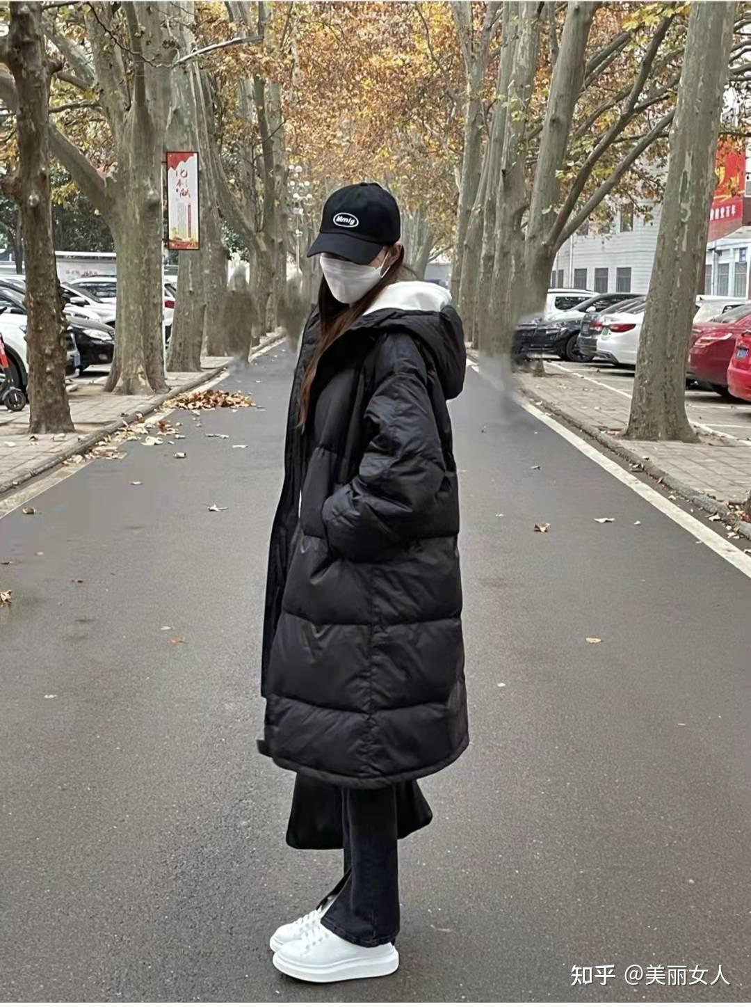 黑色长款羽绒服搭配什么裤子和鞋好看 知乎