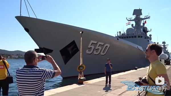 4000吨大舰拍成小炮艇！中国最新一批054A护卫舰照片流出，能看出哪些端倪？ - 知乎