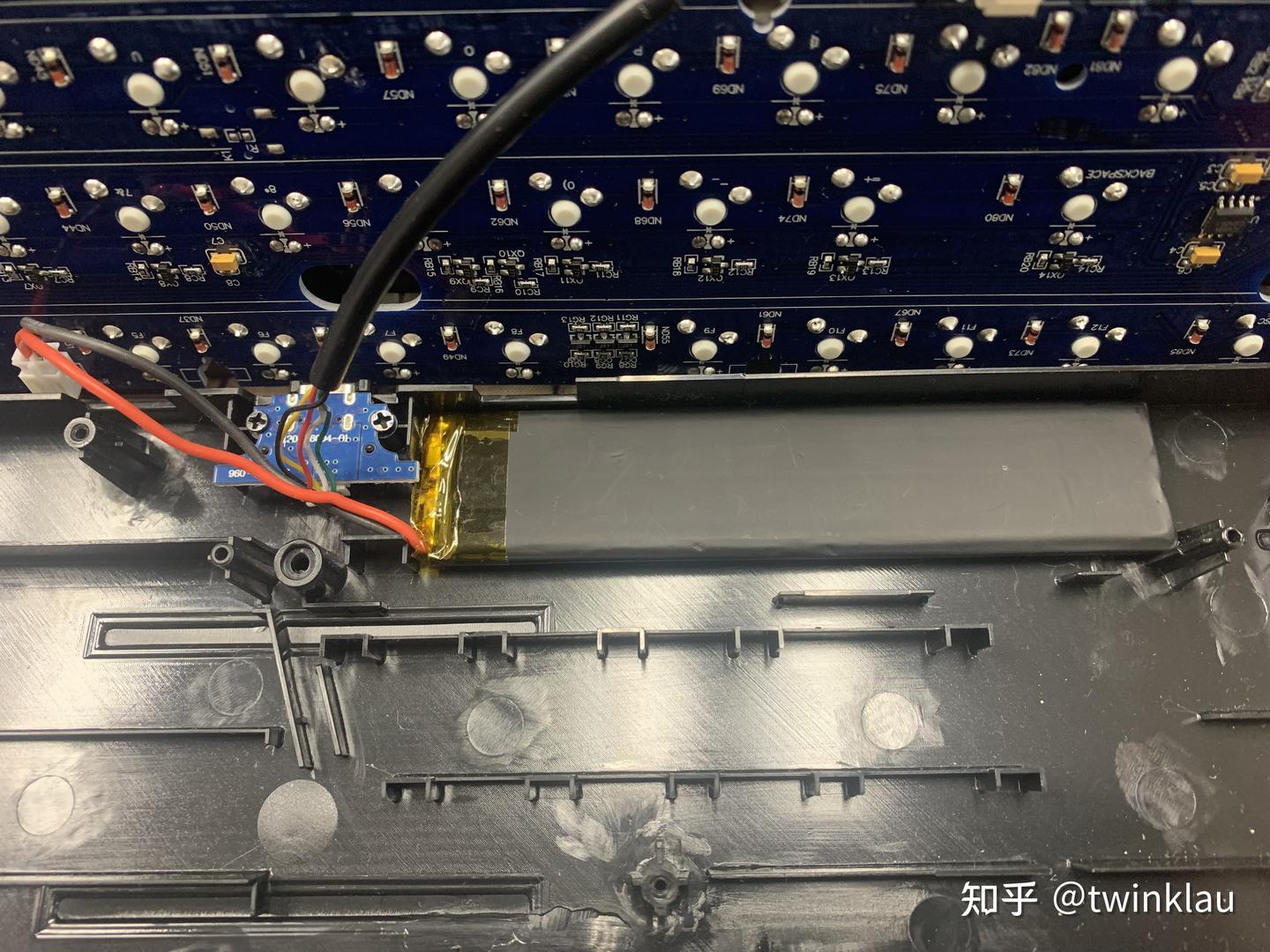 RK987A双模蓝牙键盘更换电池 - 知乎