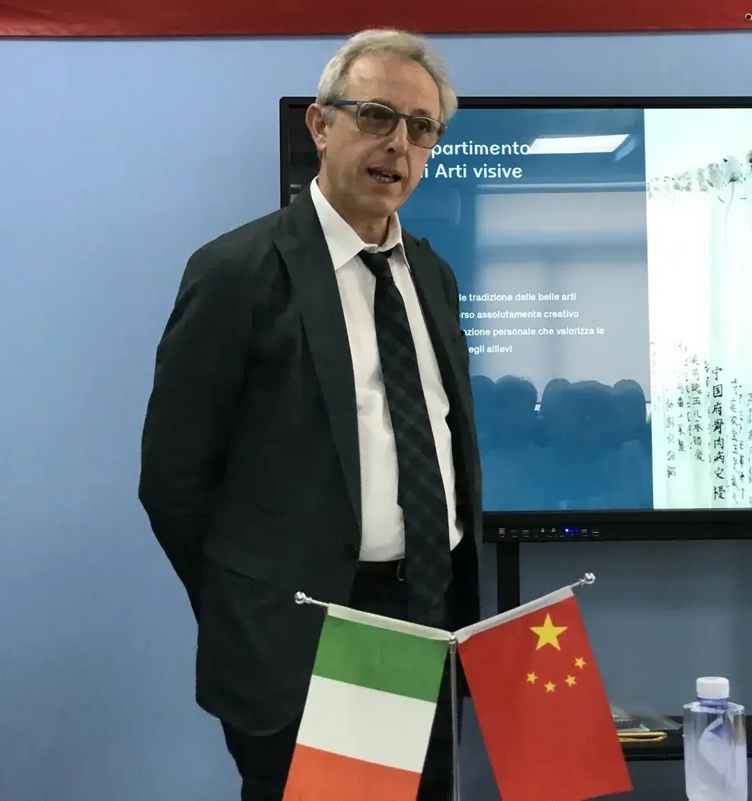 光看教授阵容，就知道这次的博洛尼亚美术学院官方作品集评估不简单！ - 知乎