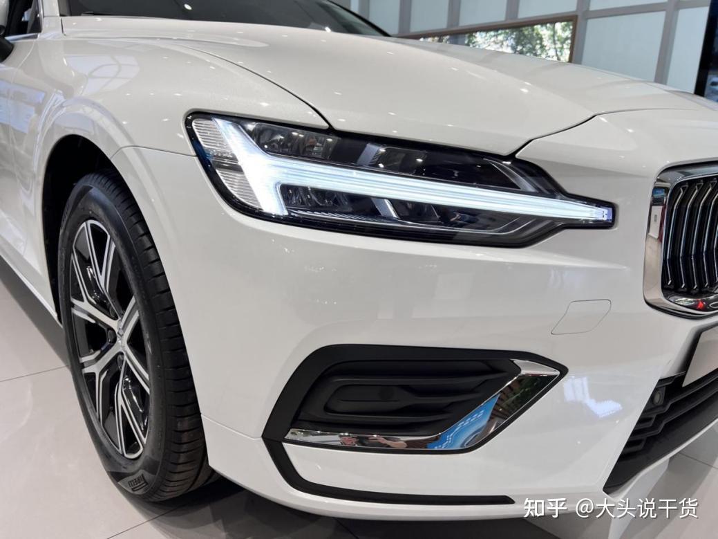 要豪华还要质价比！S60对比CT5：18.9万能买啥？ - 知乎