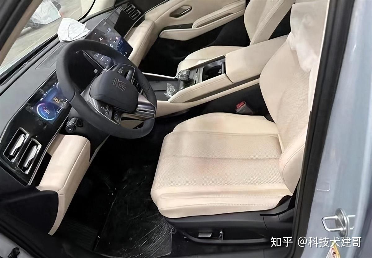 一文看懂小米SU7四种轮毂、轮胎；第五代DM-i百公里油耗不到4升 - 知乎