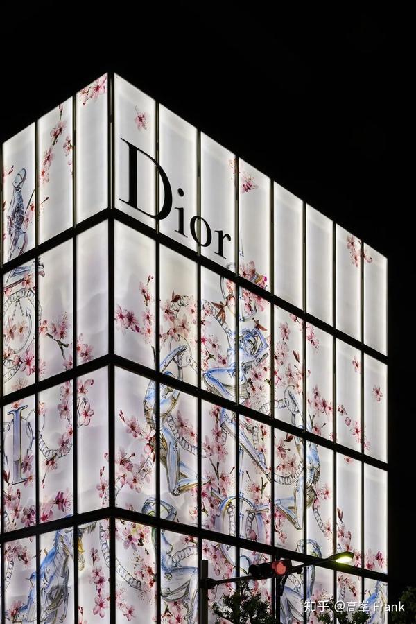 Dior 这些年带给我们的奢华视觉陈列... - 知乎
