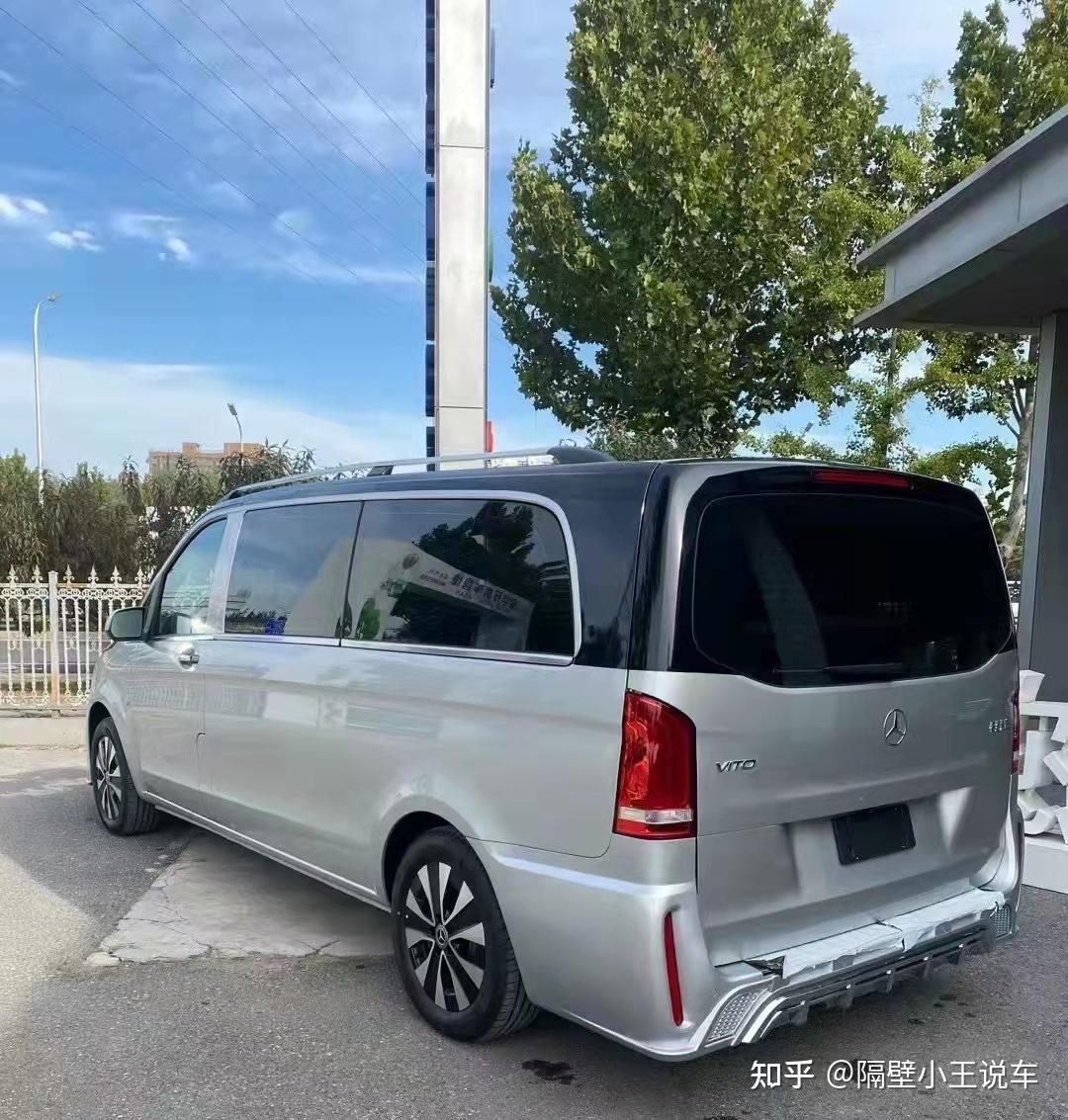 全新上市运动风双拼VS680典藏版商务车，内饰简约不简单 - 知乎