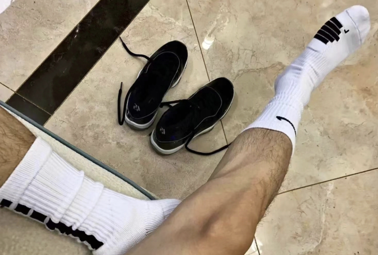 男生穿白袜是一种怎样的体验③ 知乎
