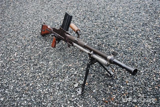 ZB26捷克式轻机枪的家族成员不少，你知道几款？ - 知乎