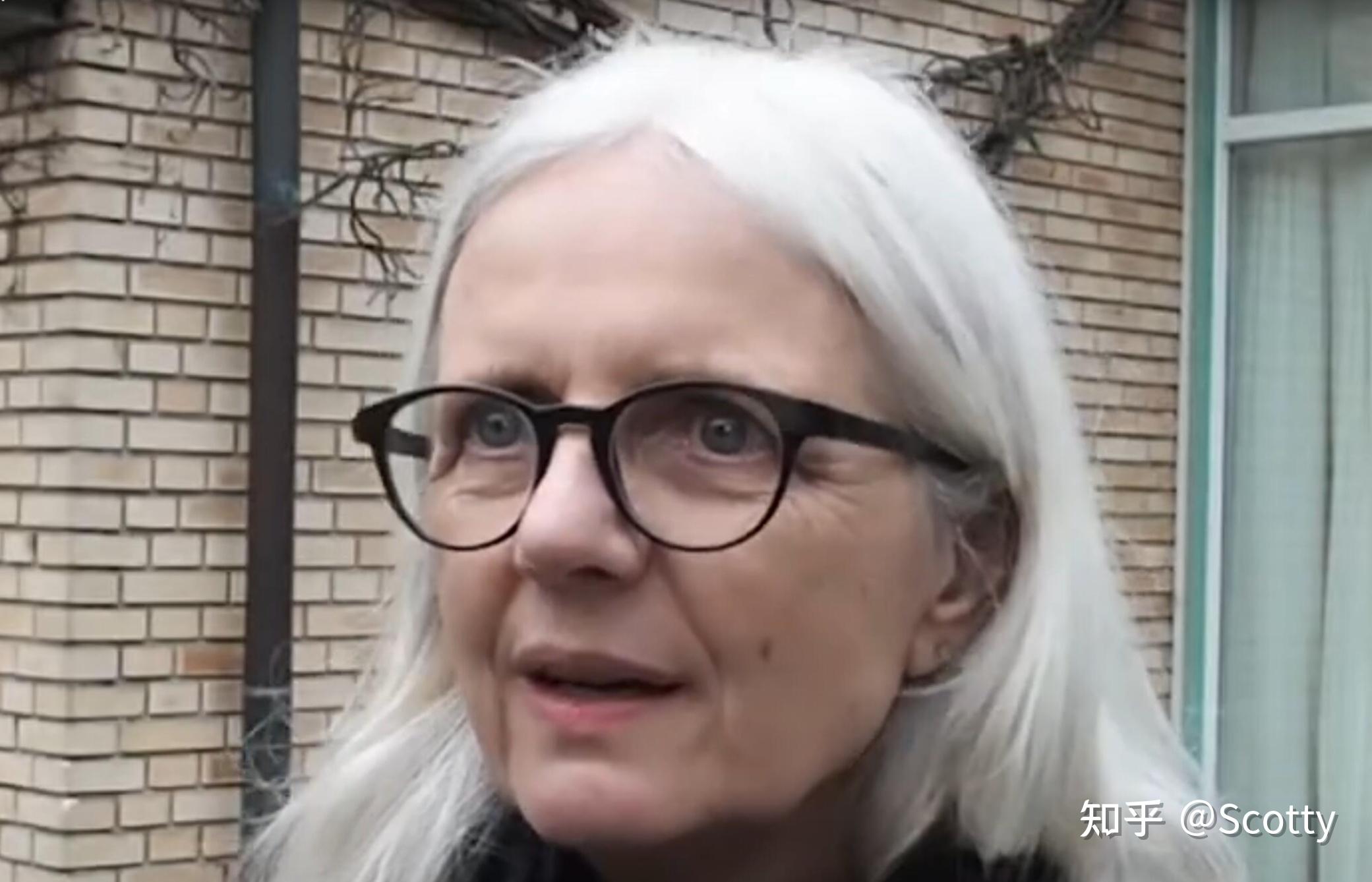 艺术推荐day77：Caroline Bachmann - 知乎