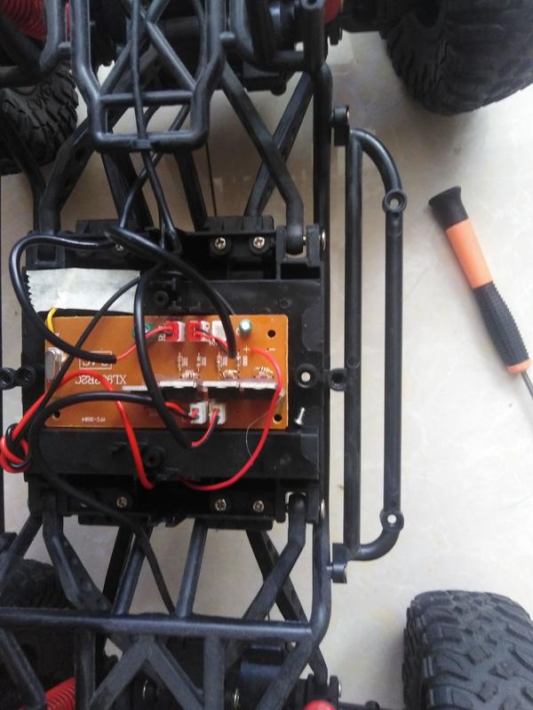 XL952R2C 2.4Ghz telecar - 知乎