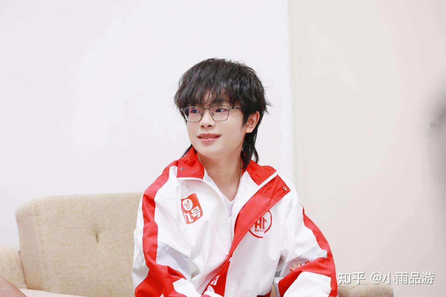 AG险胜EDGM，三大FMVP齐发力，一诺登顶击杀榜 - 知乎