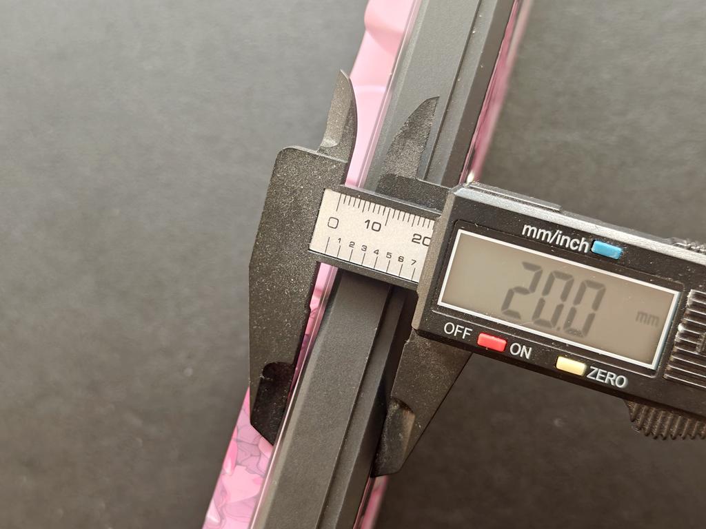 侧翼流光灯带+二次元IP设计加持！凌豹K98三模Gasket机械键盘体验 - 知乎