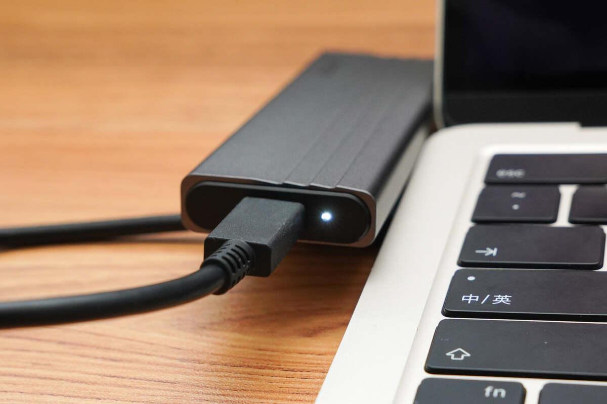 10Gbps 高速传输，兼容四种规格硬盘，雷克沙 E300 M.2硬盘盒评测 - 知乎