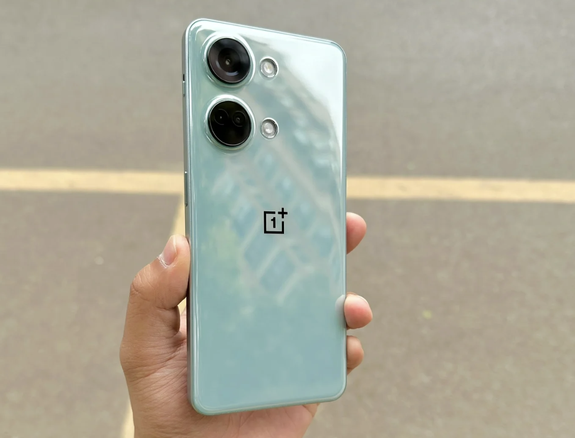 【2023年618一加ace2v价格降价攻略】一加ace2v怎么样？一加ace2v和一加ace2怎么选择？