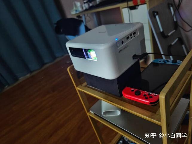 爱普生EF-15W（爱普生ef15w投影仪）怎么样？体验一月优缺点评测