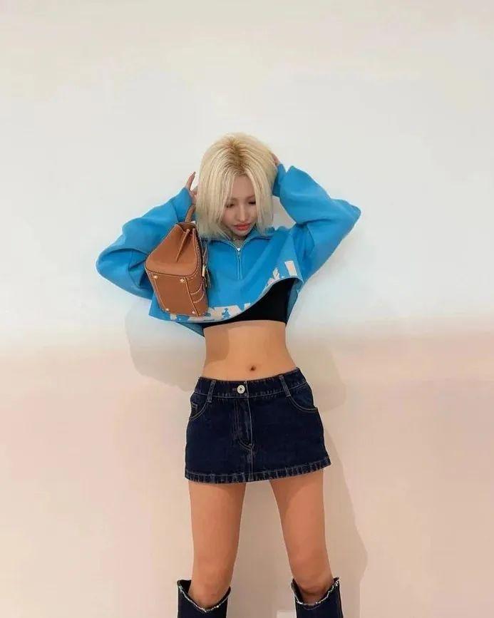 YOUSER：千禧年代的解构新时尚击中女团和Z世代审美！ - 知乎