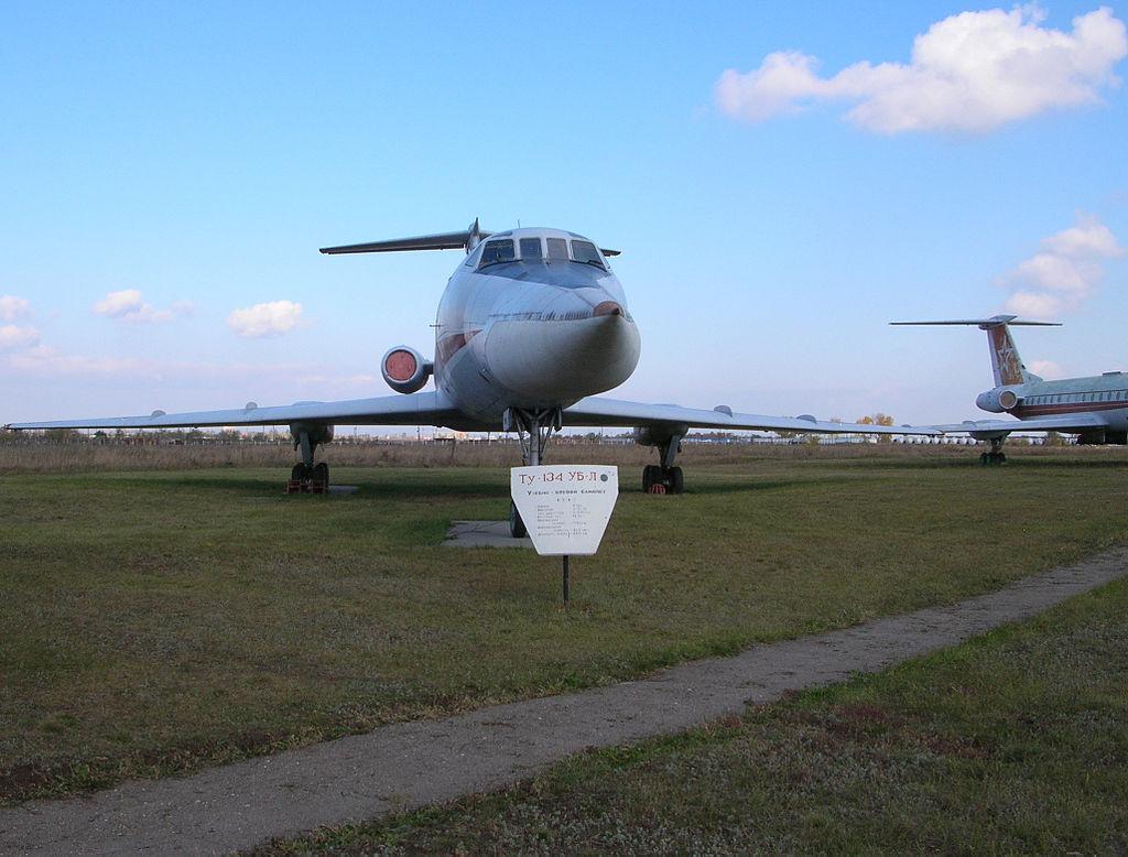图-134 / Tupolev Tu-134 - 中英文维基百科词条融合，由辽观搬运、翻译、整合 - 知乎