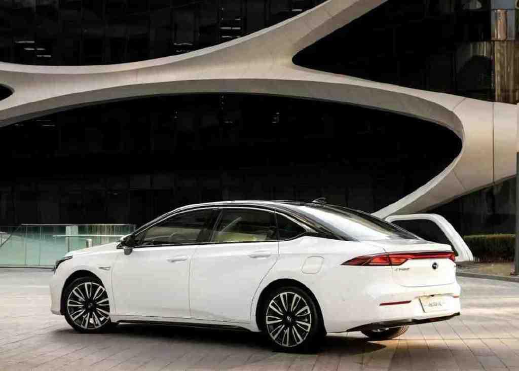 售价近18万元，续航仅460千米，AION S是在搞笑吗？ - 知乎