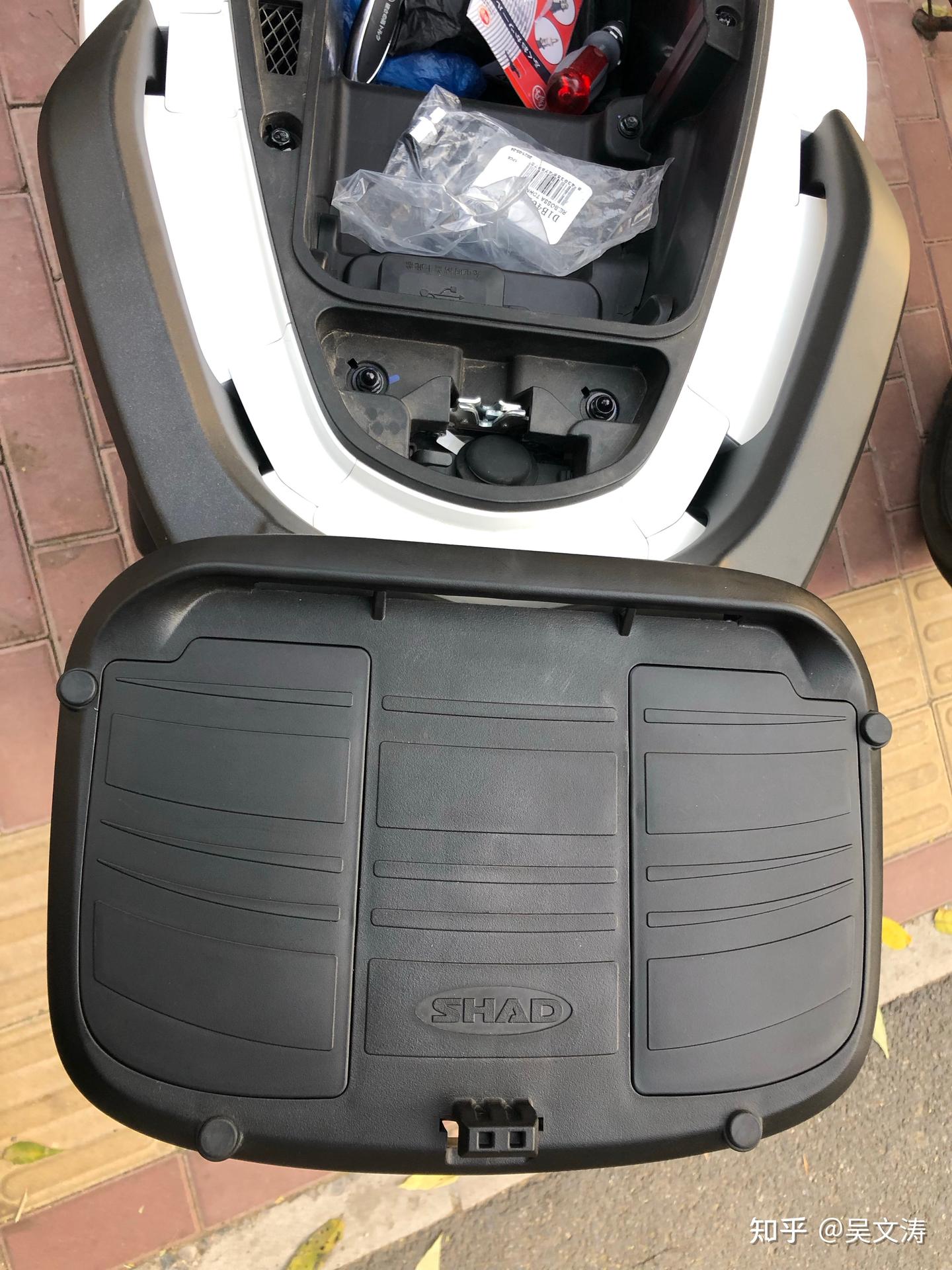 豪爵UHR150扶手版自行安装原厂夏德SH39尾箱 - 知乎
