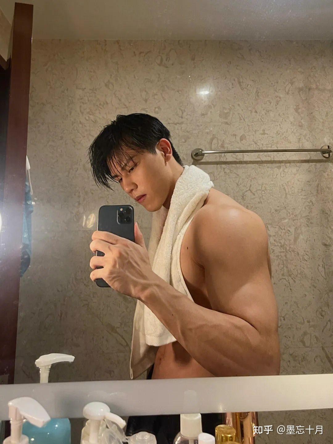 188cm广东高颜值猛男，浴室照片曝光超诱惑…… - 知乎