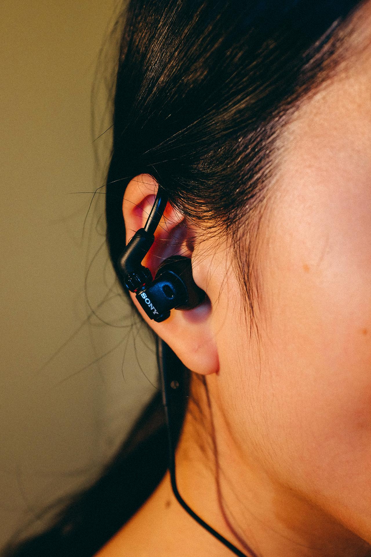 新老旗舰之争-SONY EX1000(EXK)、XBA-Z5耳机对比测评——开箱、外观篇 - 知乎