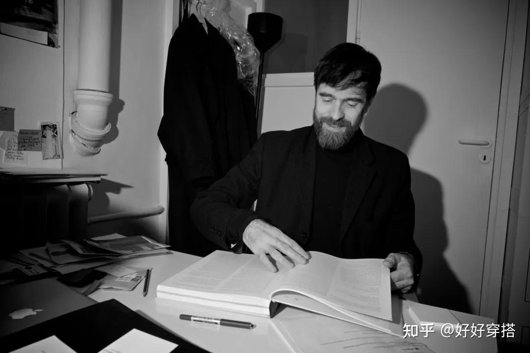 始终如一的Lemaire风格，原来时尚可以不肤浅！ - 知乎