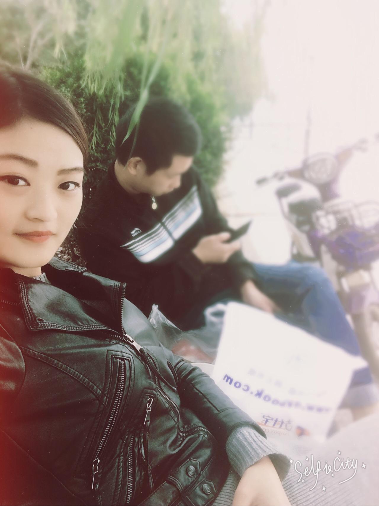 时间好快，快到已经忘记我们已经认识快8个月了 知乎