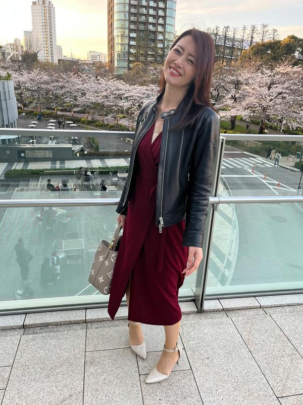46岁北条麻妃近照，鱼尾纹微显但身材丰韵迷人，优雅贵气丝毫未减 知乎