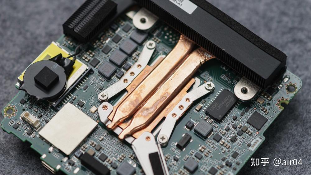 骚年，10元钱8个孔，NUC支架自己做才叫便宜：11代处理器新Intel NUC到手一条龙保姆教程 - 知乎