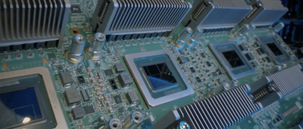 谷歌最新AI芯片发布！与英伟达黄仁勋同台，TPU系统实景曝光 - 知乎