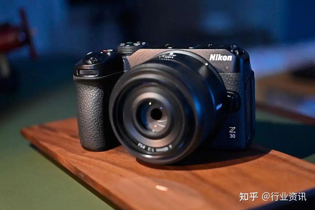 想知道尼康z30 18140已经溢价到八千多将近九千了，还值得买吗？