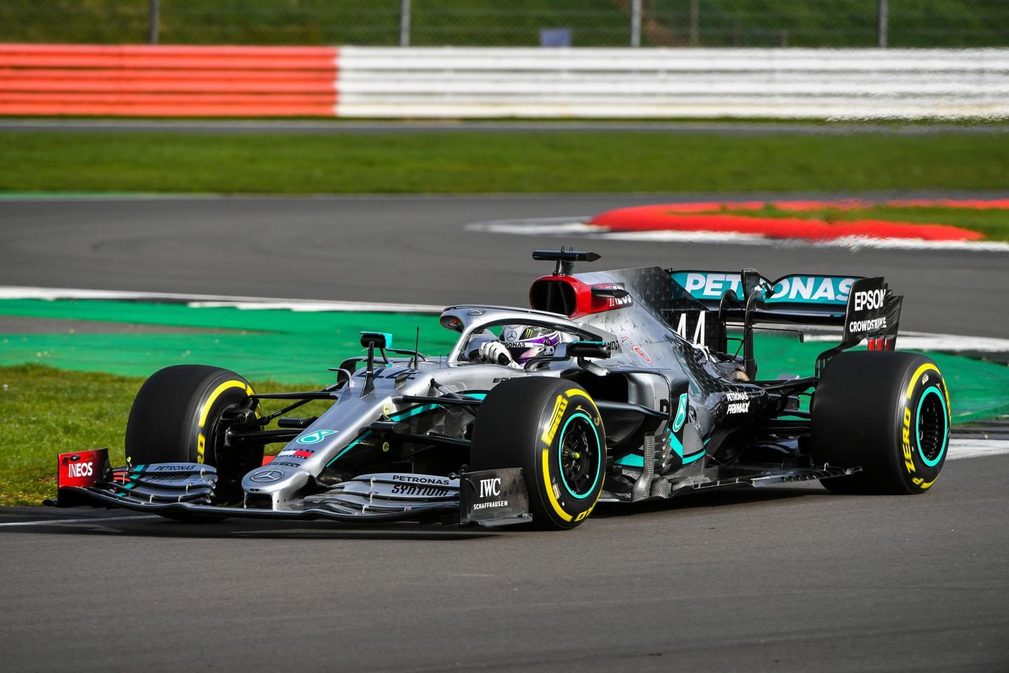 2020年F1新车发布浅谈之奔驰W11 - 知乎