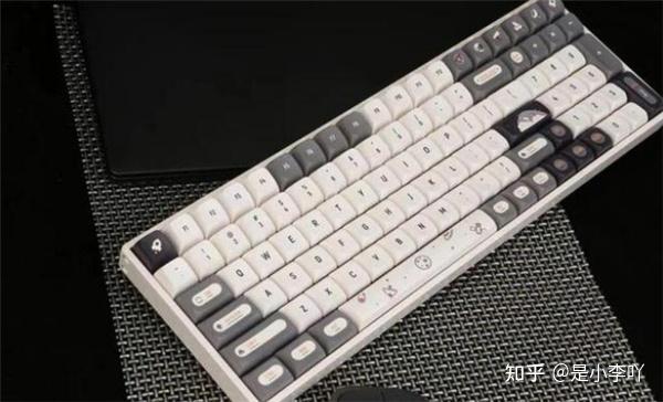 IQUNIX F97机械键盘评测：可玩性非常出色 - 知乎