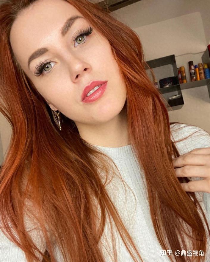 查理·雷德 (Charlie Red)来自捷克共和国的美女 - 知乎