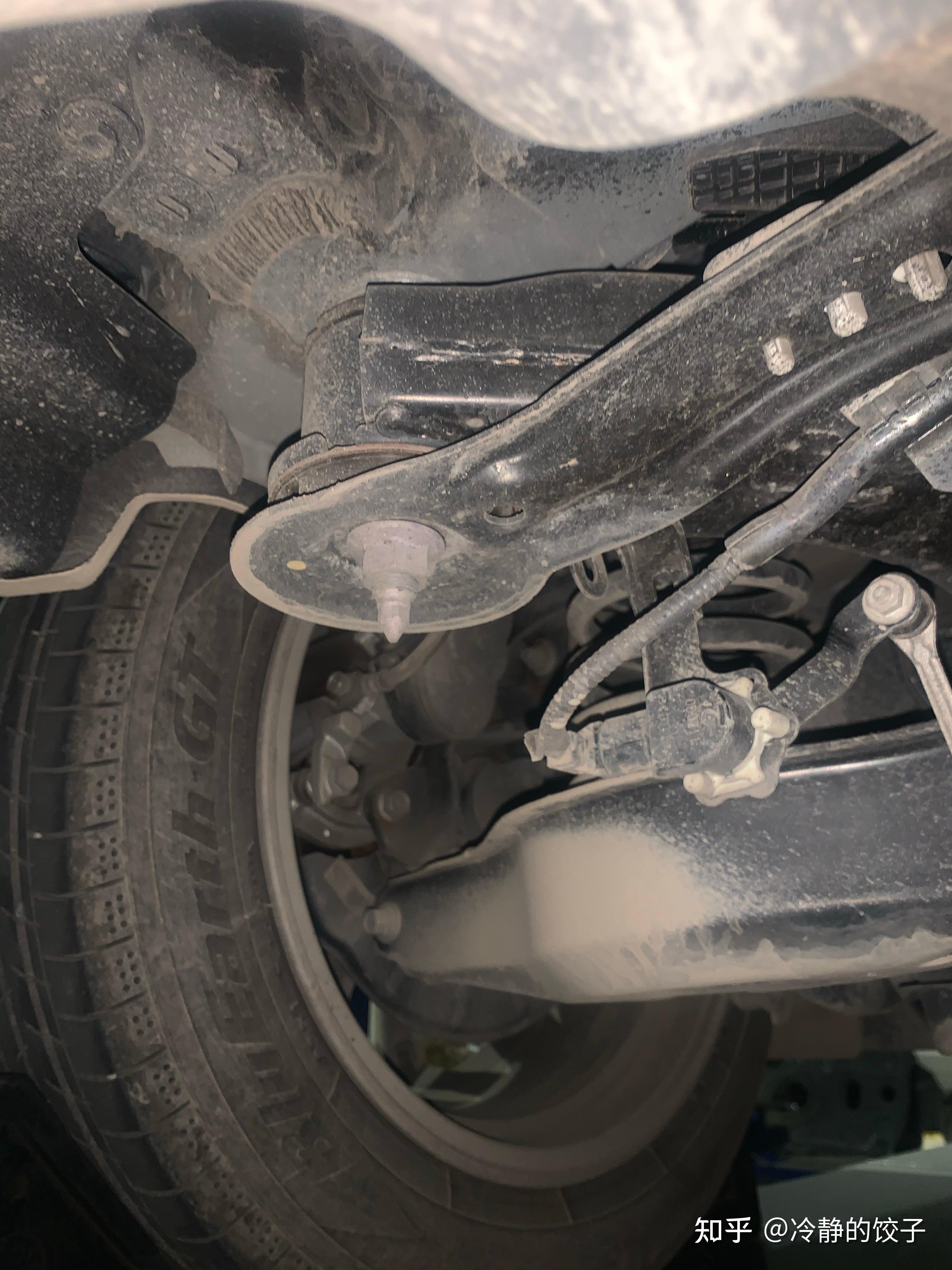 底盘工程师走心评测：雷克萨斯·公路闪电·ES200 - 知乎