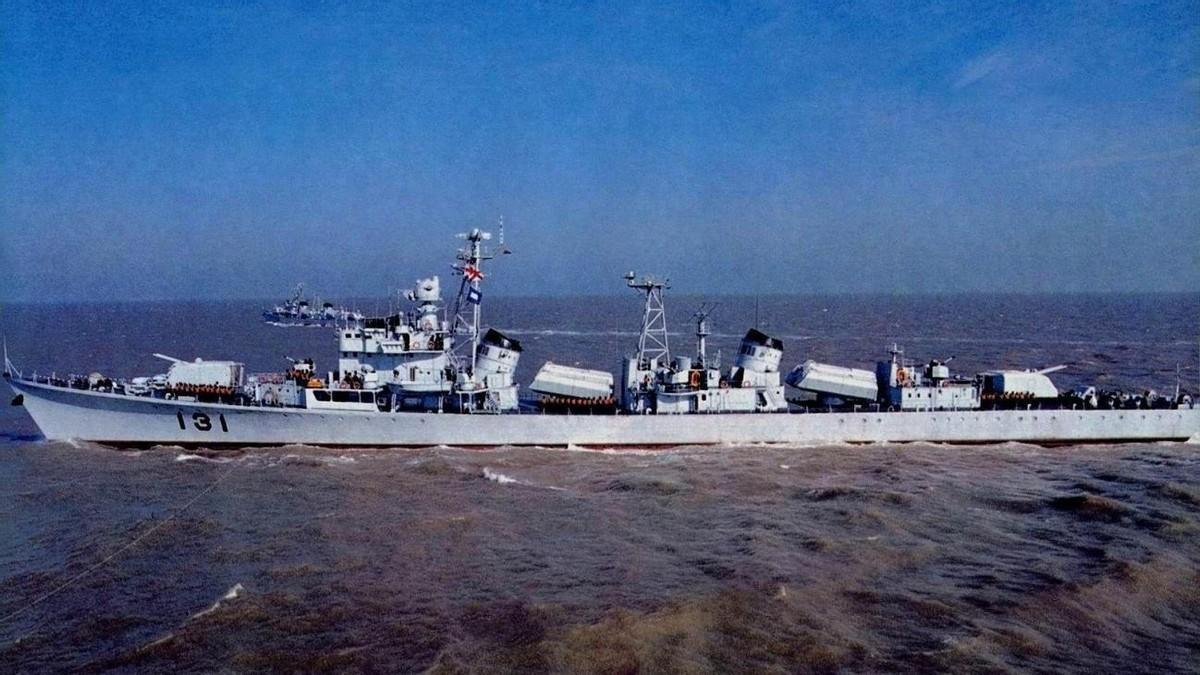 052D后续舰不搞了？055直接和054B搭档，成为中国海军新一代核心? - 知乎