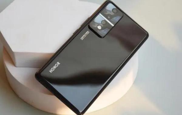 荣耀80 GT正式发布：骁龙8+双芯+IMX800，仅售3299元 - 知乎