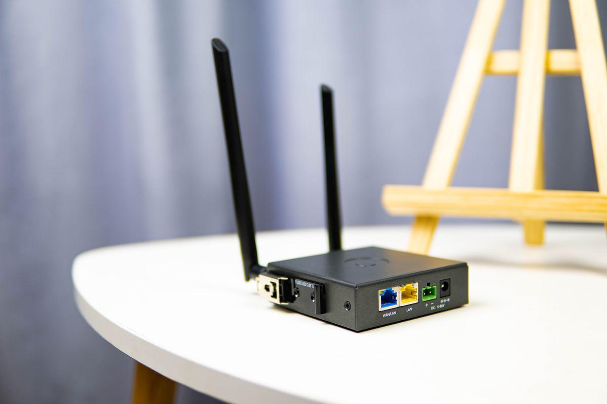 无网线的最佳WiFi方案，蒲公英R300A 4G工业路由器测评 - 知乎