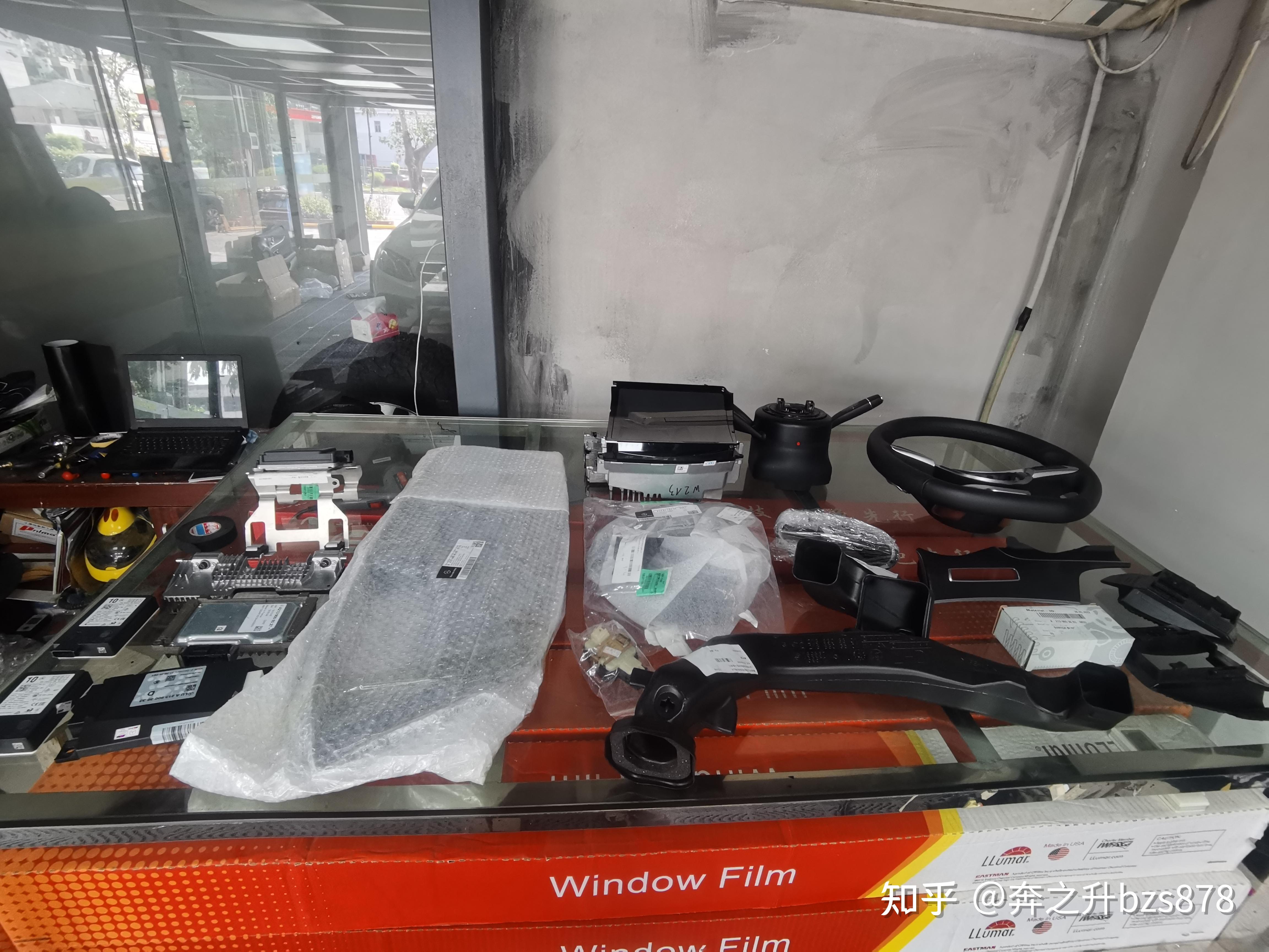 17款奔驰E300升级23p智能驾驶辅助，抬头显示HUD施工案例 - 知乎