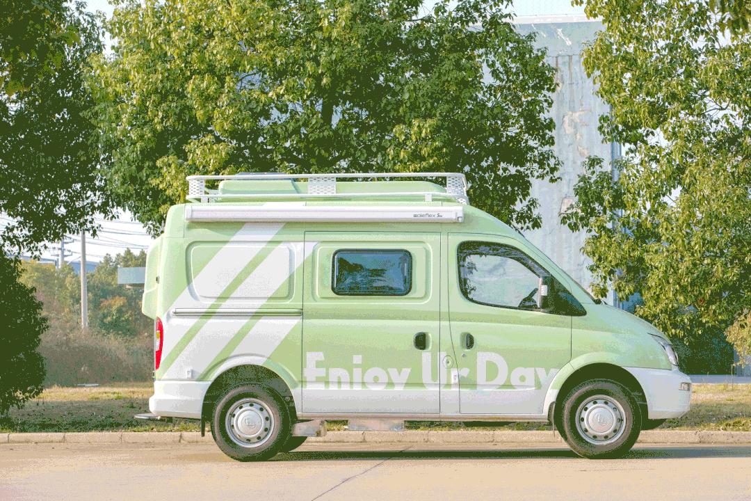 只要17.98万，带卫生间的vanlife露营房车 ，德兴房车又一力作来啦！ - 知乎