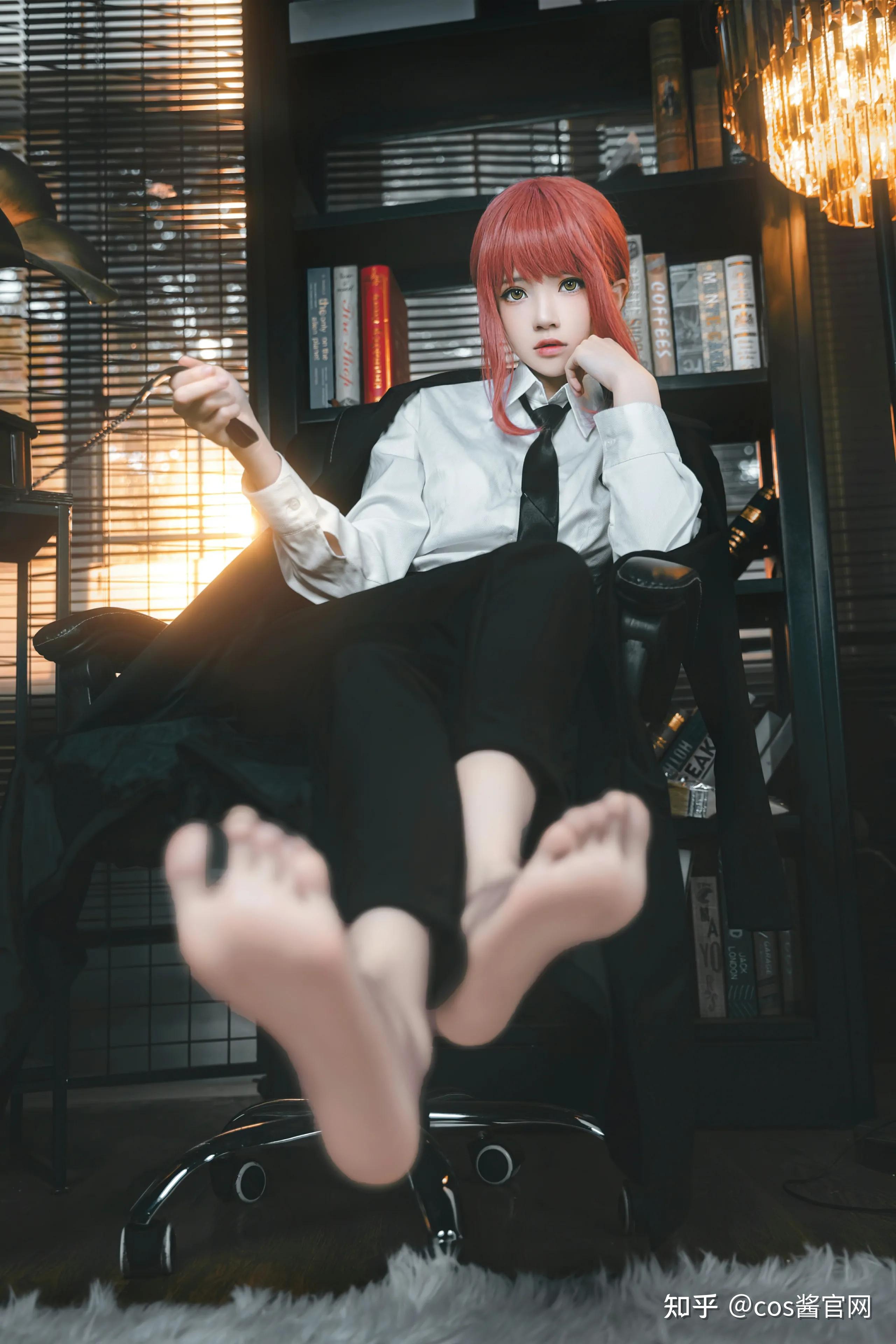 桜桃喵 - 玛奇玛 [38P-370.2 MB] - 知乎